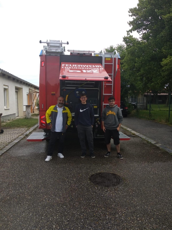 “Hallo Auto” zu Gast bei unserer Volksschule – Freiwillige Feuerwehr ...